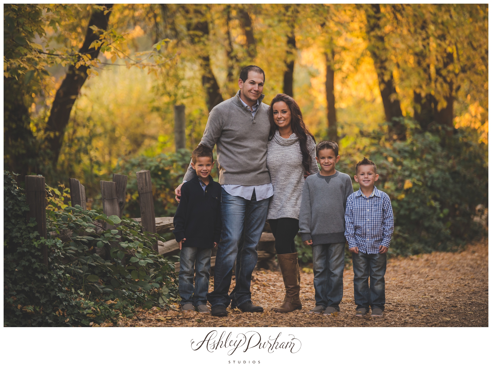 The LaVoise's | Oak Glen Family Session at Riley's Apple Farm