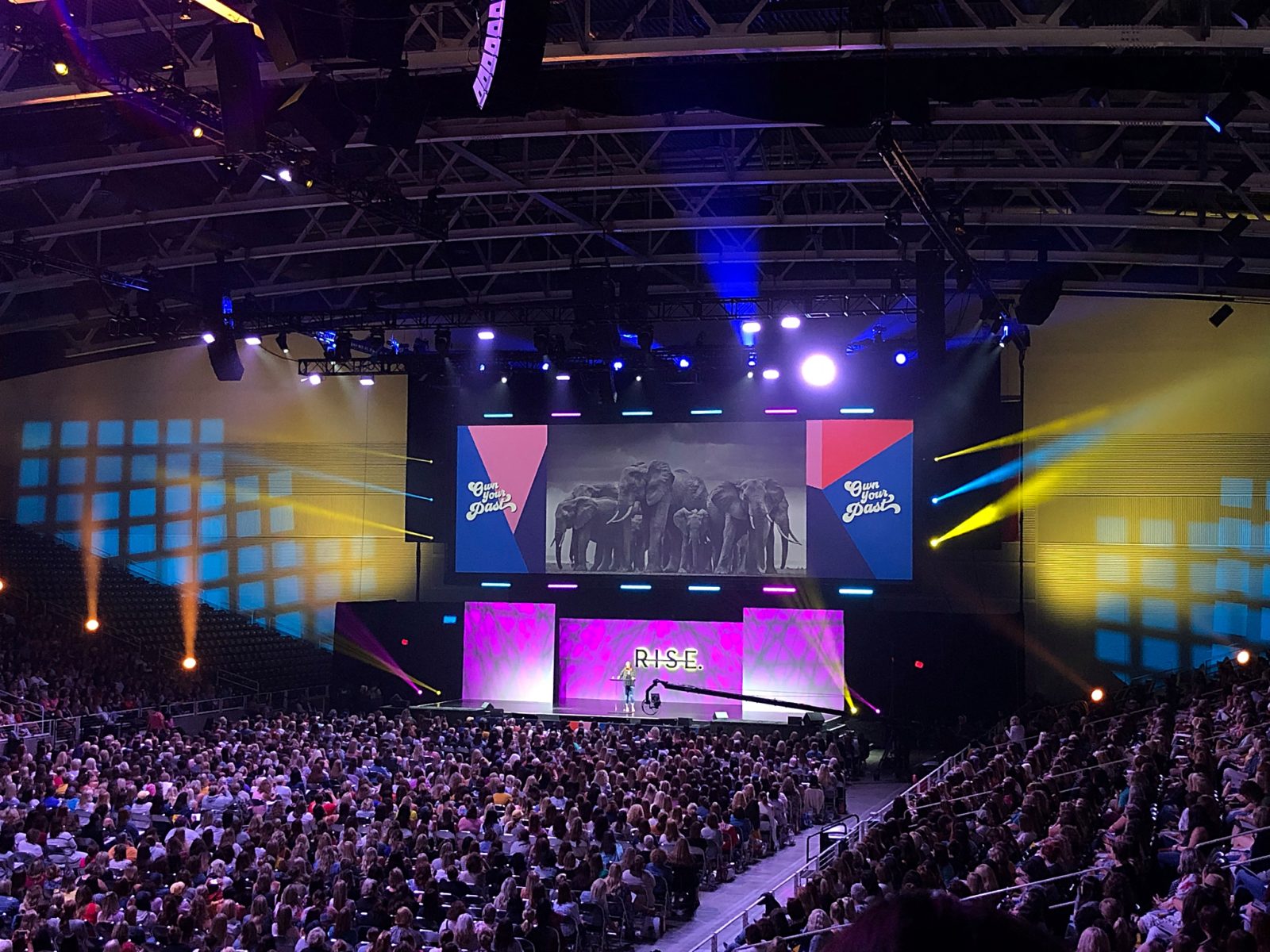 My Review of Rise Conference in Dallas With Rachel Hollis